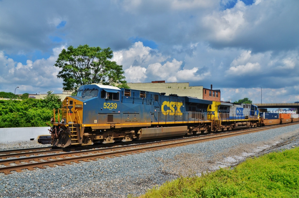 CSX 5239
